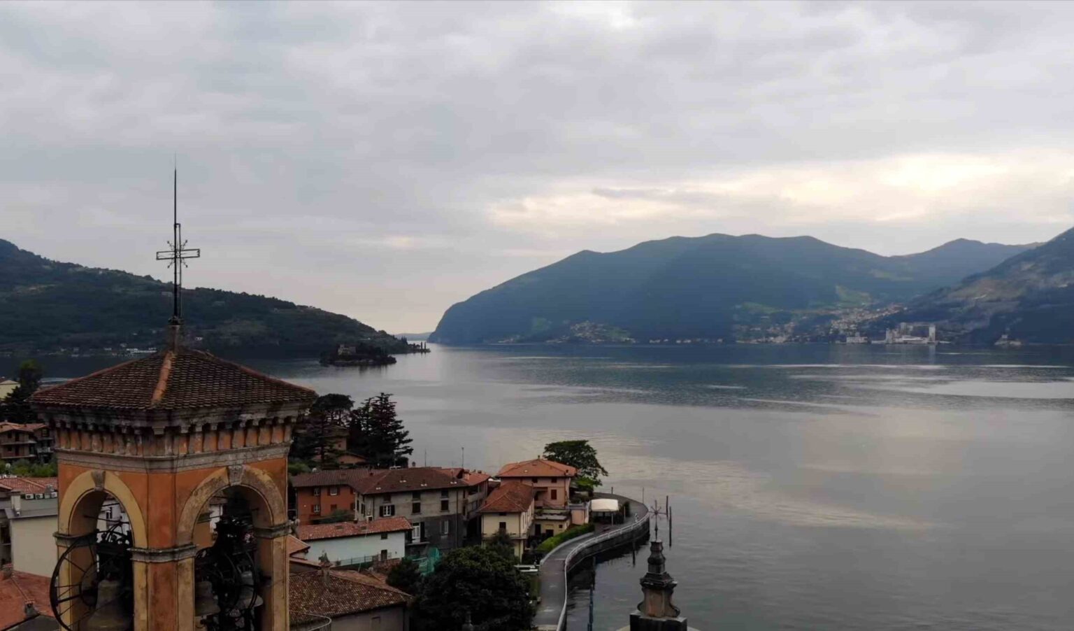 Hidden Lake Town In Northern Italy - Best For Couple