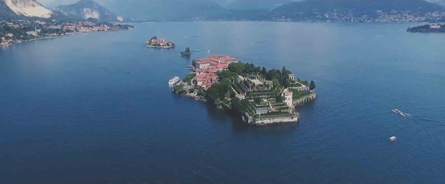 Hidden Lake Town In Northern Italy - Best For Couple